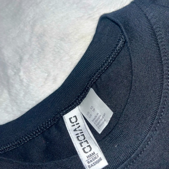 H&M | Tops | Hm Basic Black Tee | Poshmark